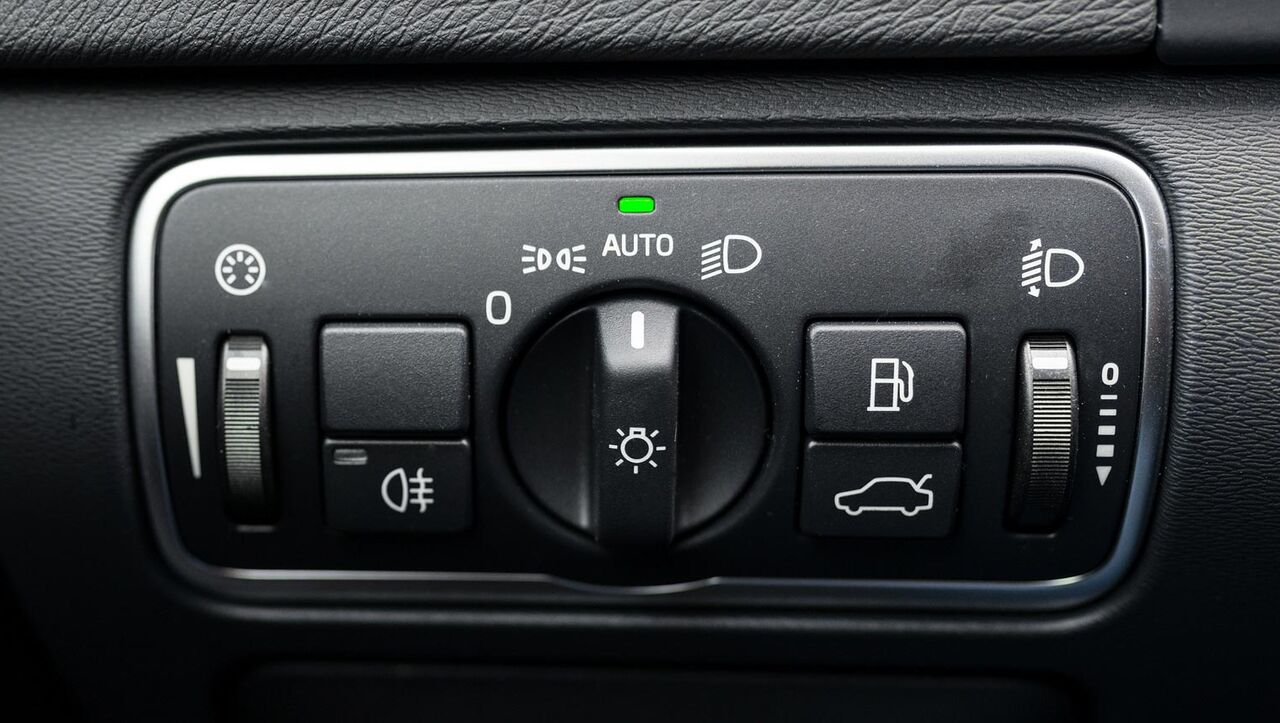 Dimlicht, stadslicht, grootlicht en mistlicht: zo zit het. Alles over ...