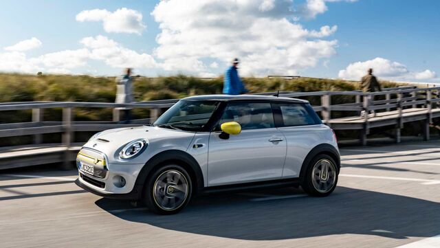 Mini Electric opladen | ANWB